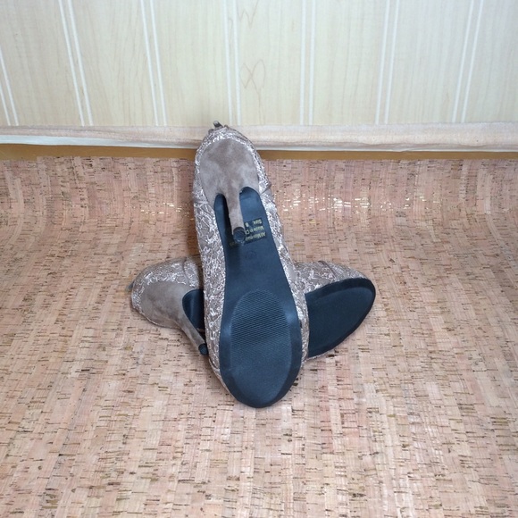 Wild Diva | Shoes | Wild Diva Lounge Tan Lace Suede Booties Size 8 ...